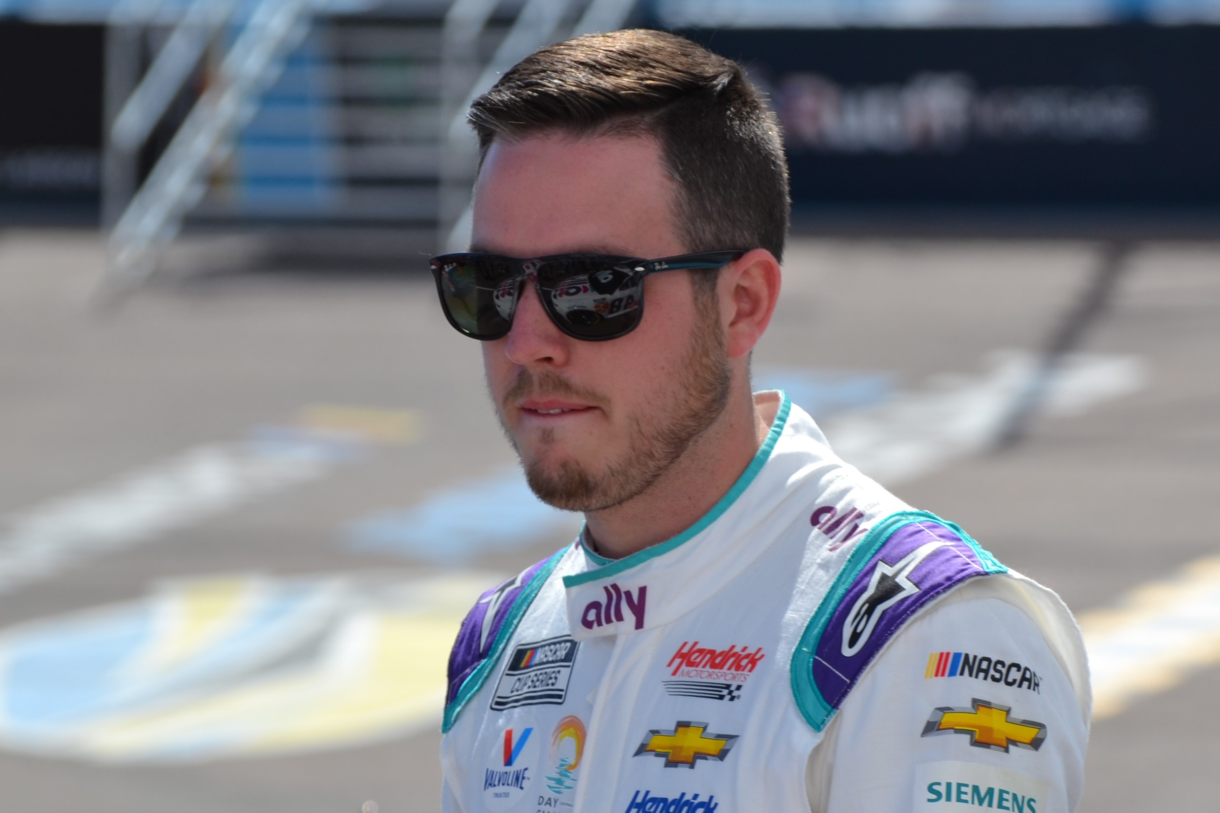 Alex Bowman nets second straight fourth-place finish - The Racing Experts