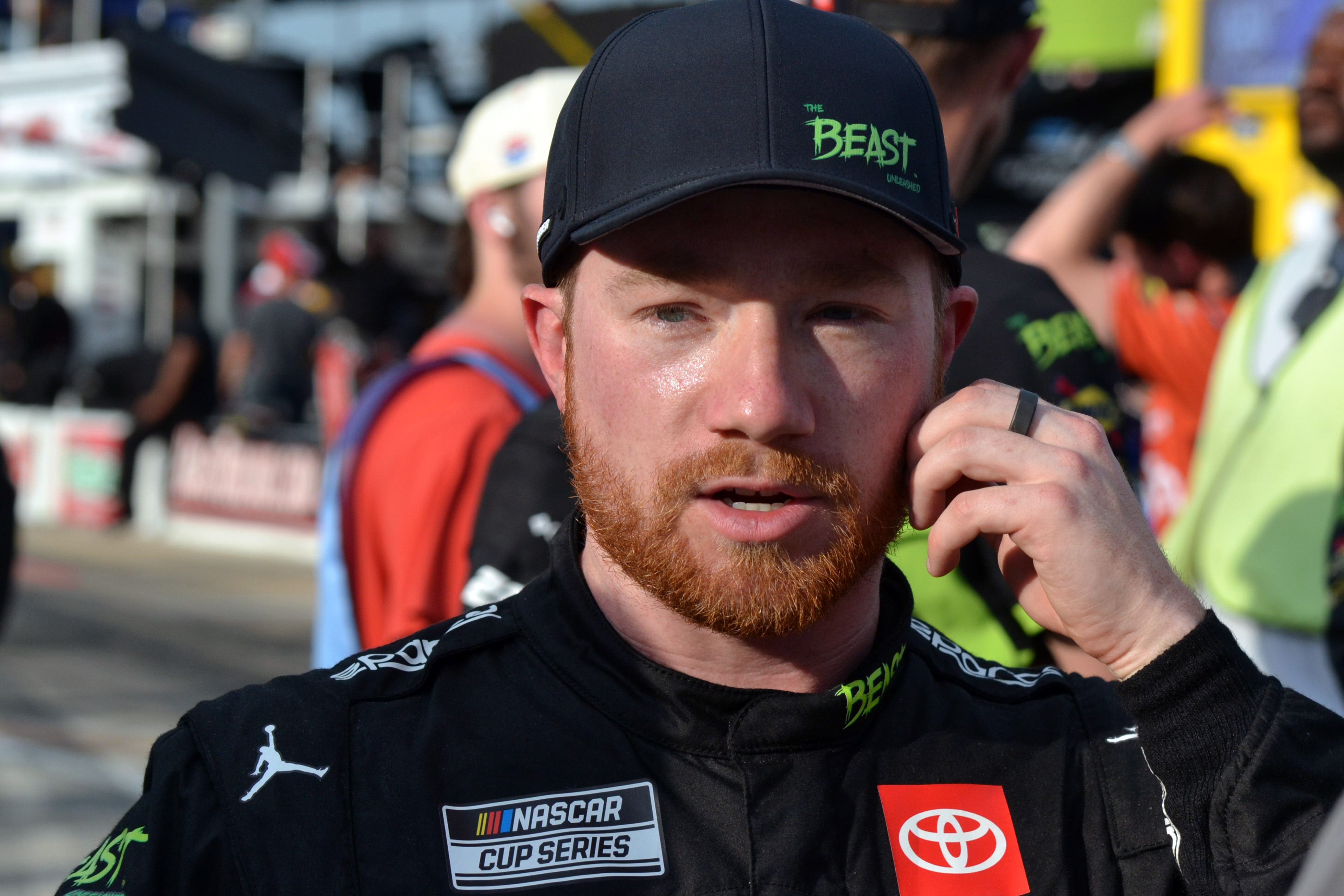 Tyler Reddick survives to advance to Round of 8 - The Racing Experts