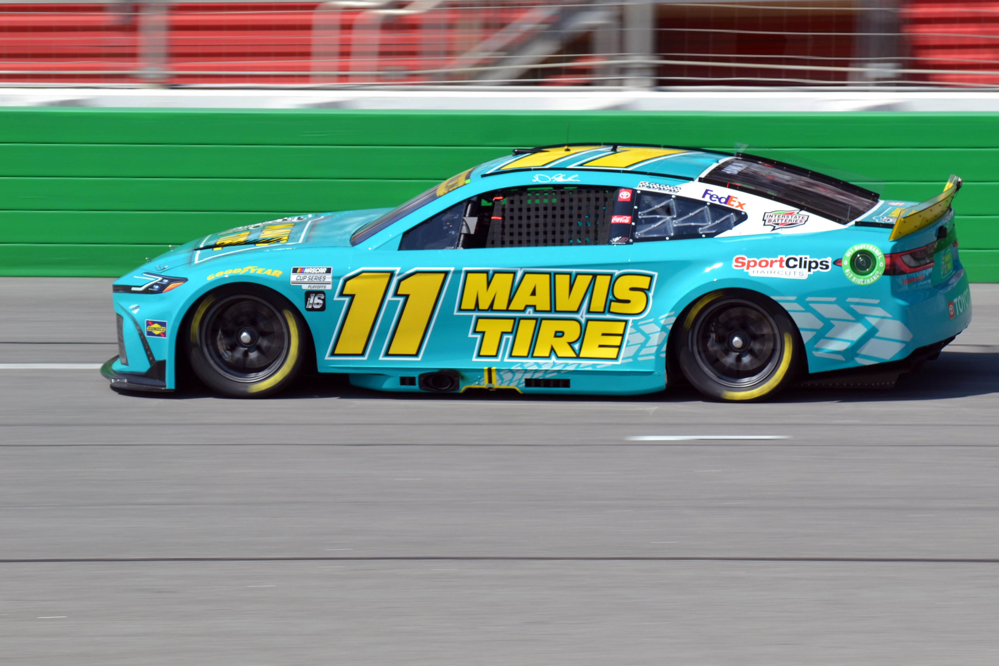 Wreck avoidance race ends with last-lap wreck for Hamlin at Atlanta ...