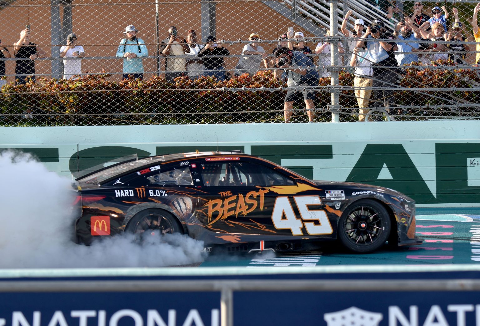 NASCAR Homestead-Miami Speedway 2025: Odds, TV schedule and more info ...