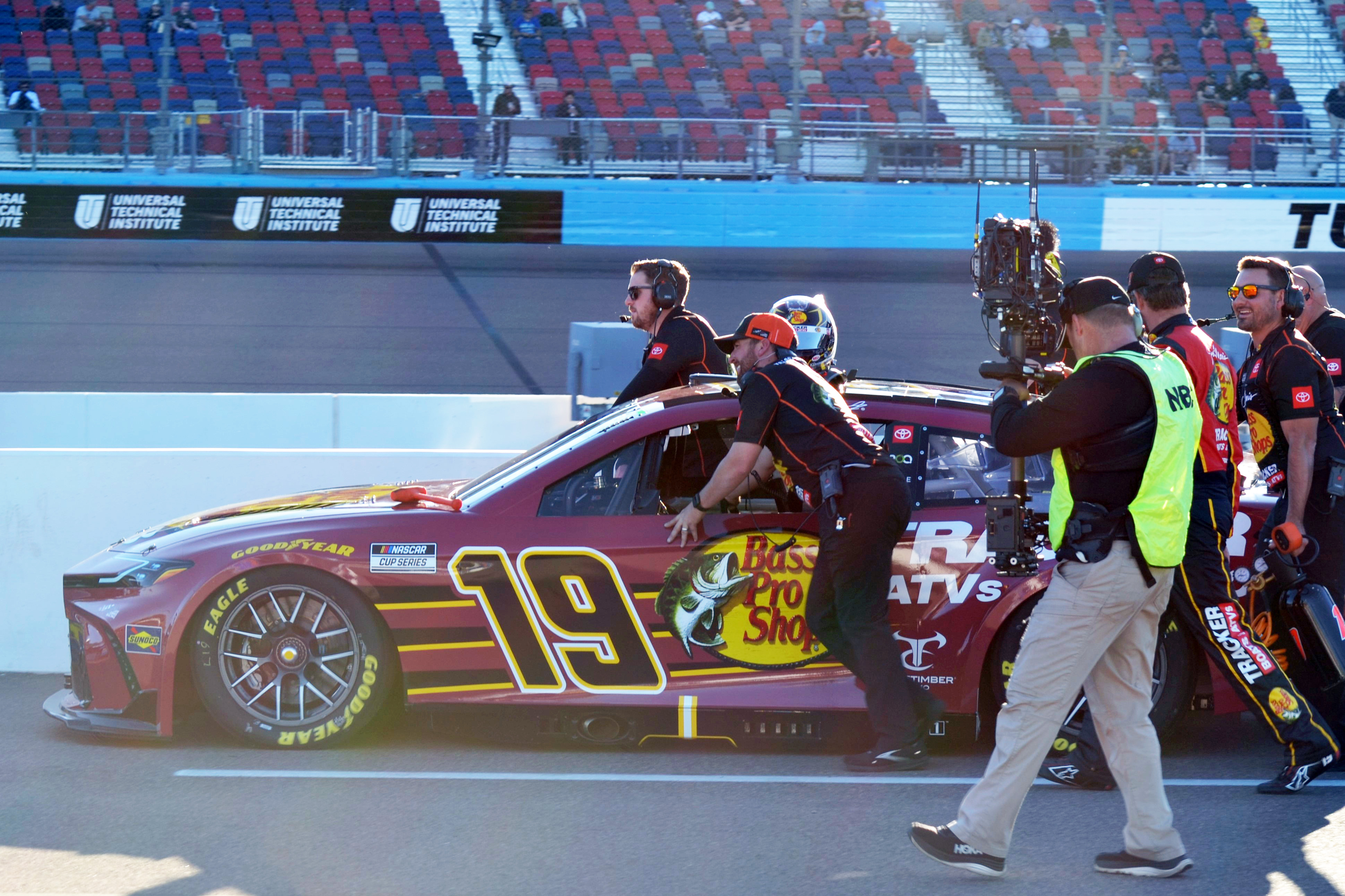 Martin Truex Jr. plans to continue racing beyond 2024 - The Racing Experts