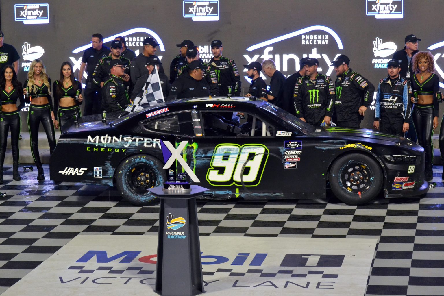 NASCAR Championship Weekend at Phoenix 2025: Odds and more info - The ...