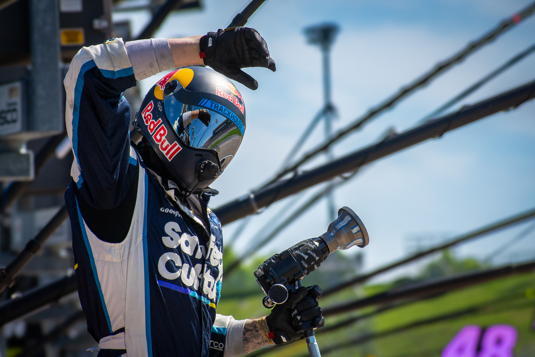 Pit crew chaos: NASCAR Playoffs start with a gem - The Racing Experts